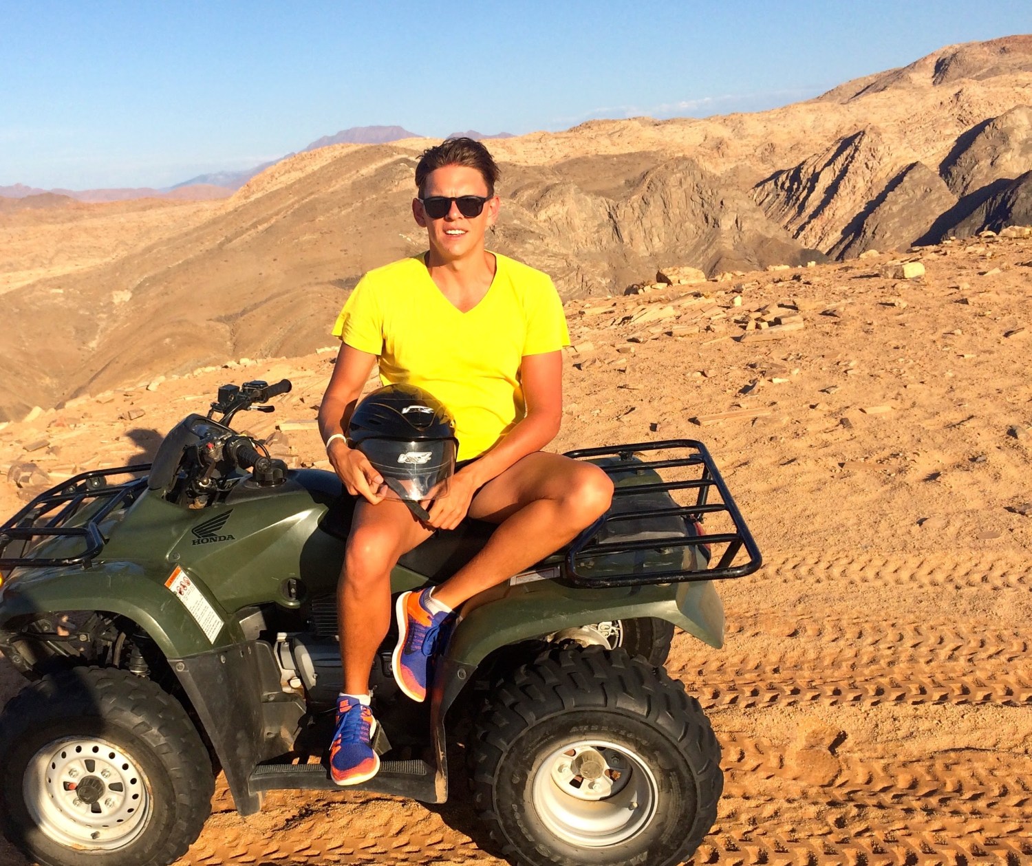 DANIEL SCHEFFLER – Lose Yourself to Find Yourself